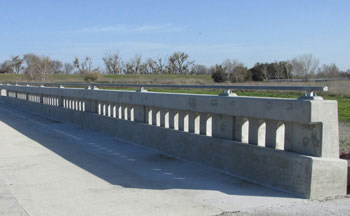Type 86H Concrete Post and Beam Bridge Rail | Caltrans